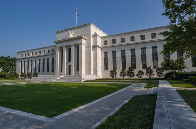 Un terzo obiettivo per la Fed? Stephen Miran e quel riferimento ai ...